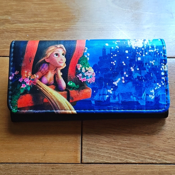 Loungefly | Bags | Loungefly Disneys Tangled Rapunzel Trifold Wallet ...